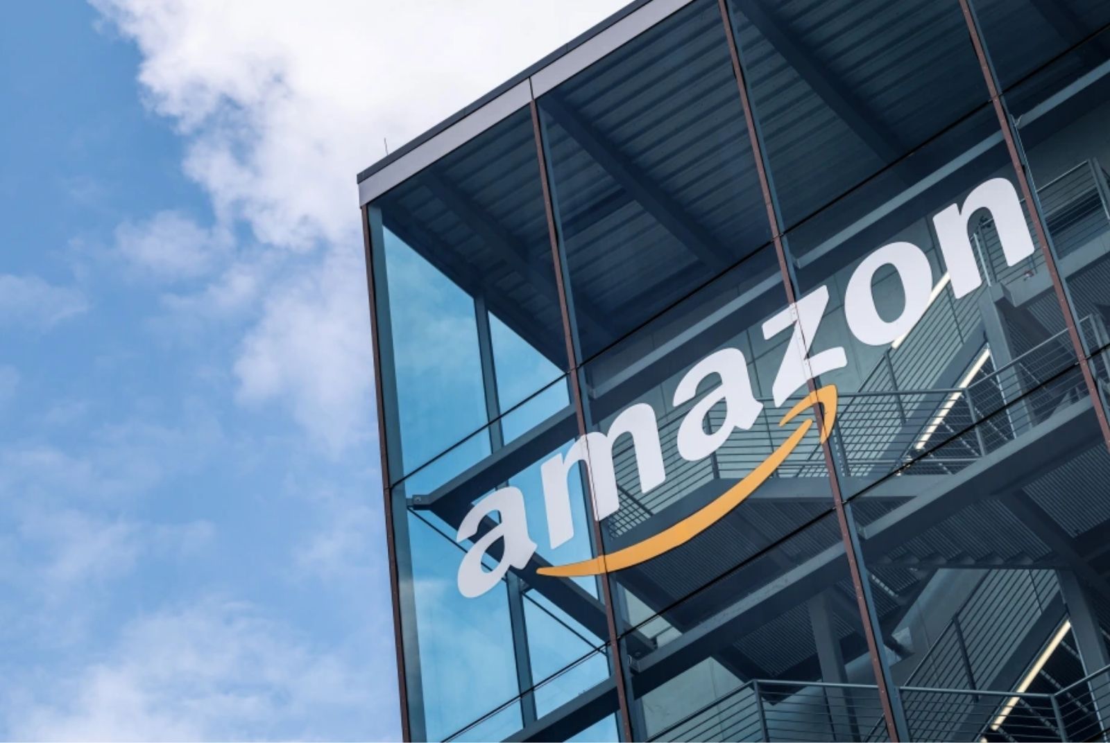 Amazon CEO: AI Will Shrink Corporate Workforce｜Daily News Digest｜2025 ...